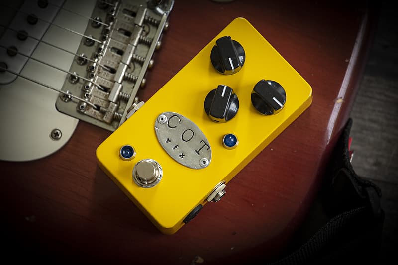 Valley Effects COT – Castle of Tremolando New - Yellow | Reverb