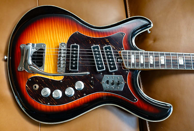 Silvertone Model 1445 sunburst ('68-'70) Mosrite copy made by | Reverb