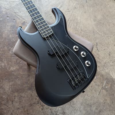 Dunable Guitars R2 DE Bass - Silverburst | Reverb