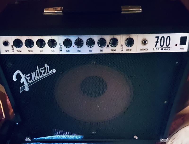 Fender Roc pro 700 1995 Black (metal grate) | Reverb
