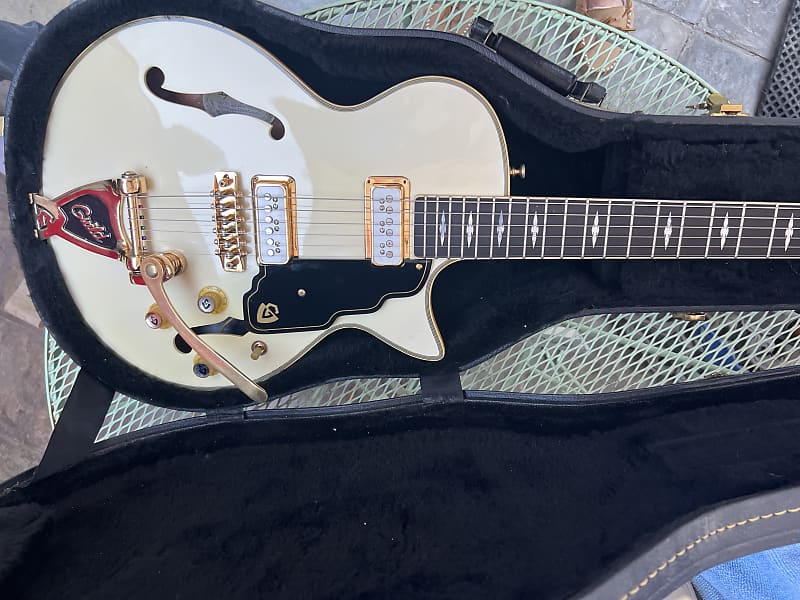 Guild Nightingale 1987-1989 White / Off White Gretsch White | Reverb