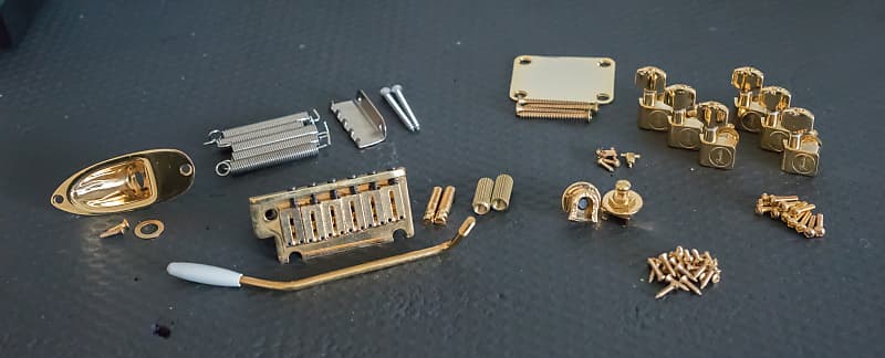 Fender American Deluxe Stratocaster Gold Hardware Set 2008 - | Reverb