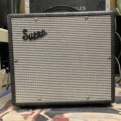 Supro S6616 Trojan 1960s | Reverb