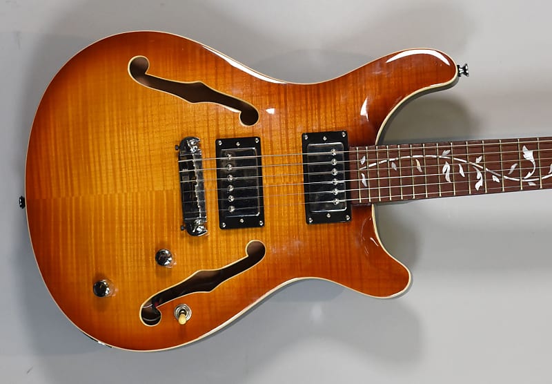 CST-24 Deluxe - Honey Burst, Recent | Reverb