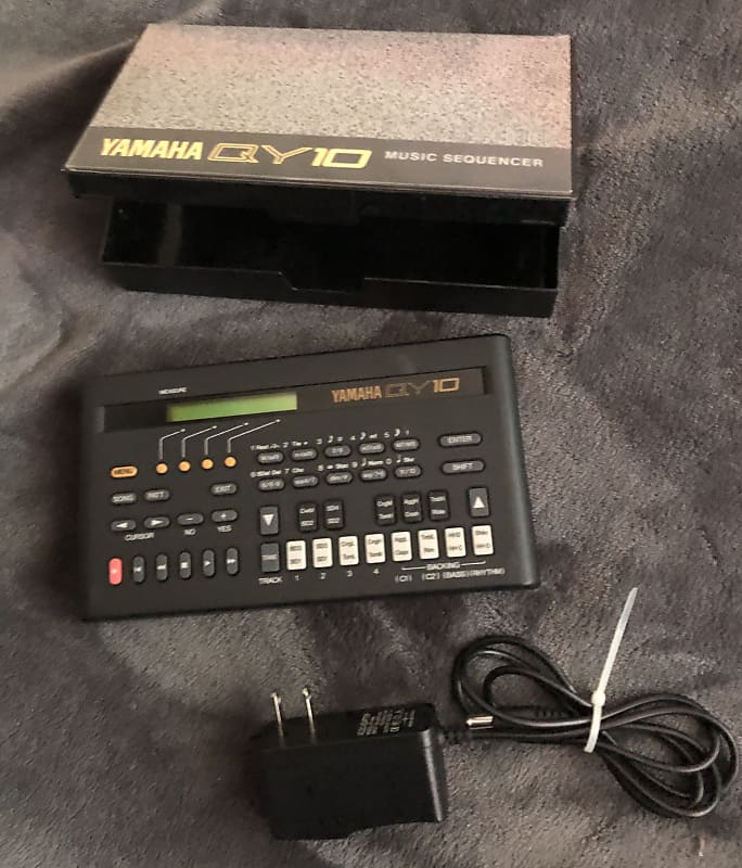 Yamaha QY10 1990s - Black | Reverb