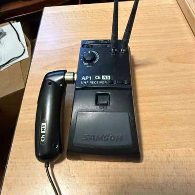 Samson Powerbrite PB9 Black | Reverb