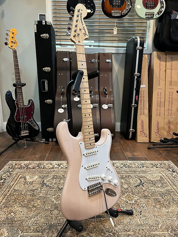 Fender Stratocaster - Transparent Shell Pink | Reverb