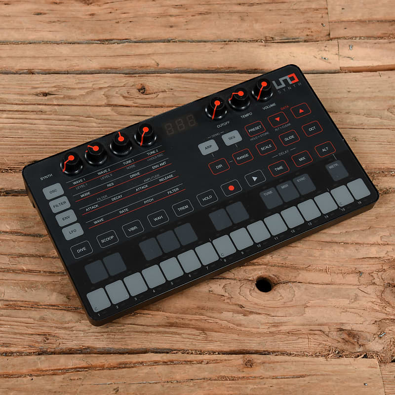 IK Multimedia UNO Analog Synth | Reverb