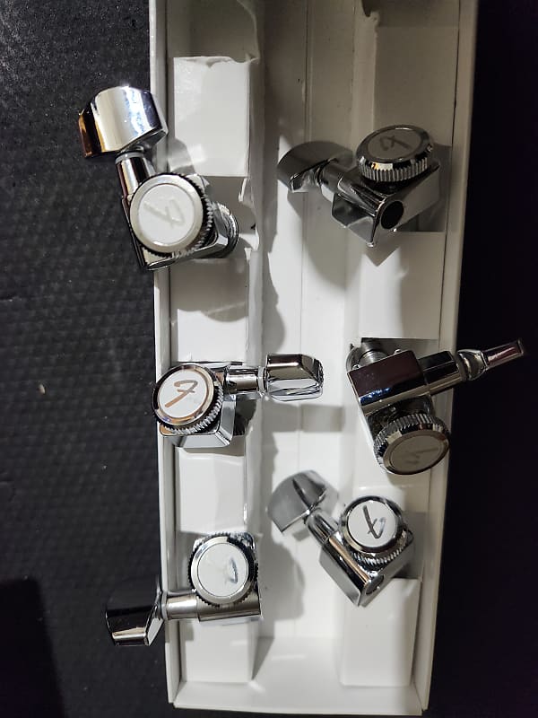 Fender Locking Machine Heads 2023 - Chrome | Reverb