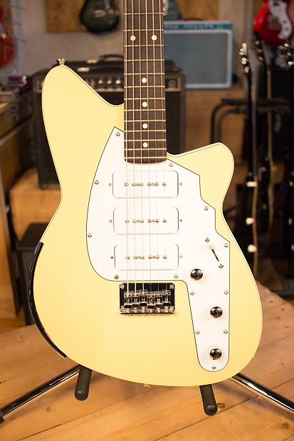 2000's USA Reverend Slingshot Custom Yellow P90's Bass | Reverb