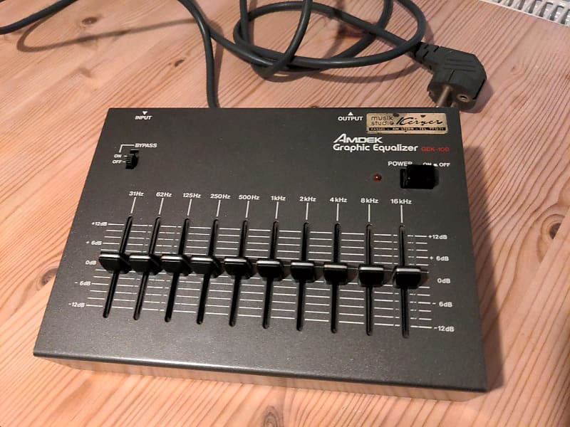 Amdek GEK-100 desktop graphical equalizer | Reverb