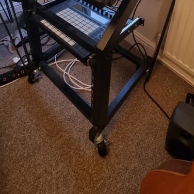 19 inch Angled Studio Rack With Wheels | Reverb UK
