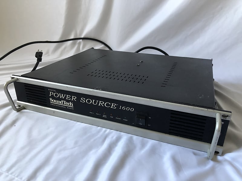 SoundTech Power Source 1600w Power Amp | Reverb