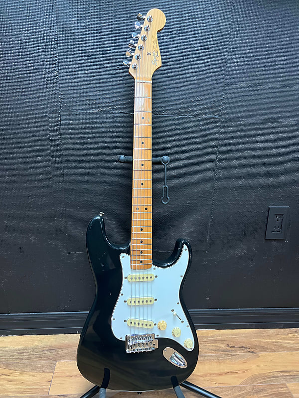 USA Fender Squier Stratocaster 1989 - Black | Reverb