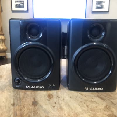 M-Audio AV 40 Studio Monitors | Reverb