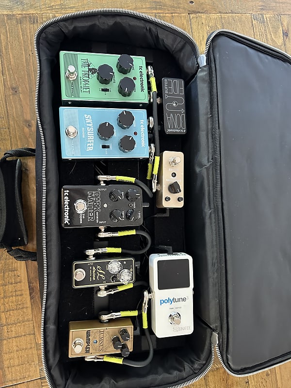 Full pedalboard with power supply | Reverb UK