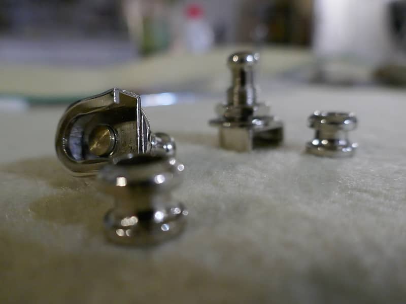 chrome strap locks | Reverb