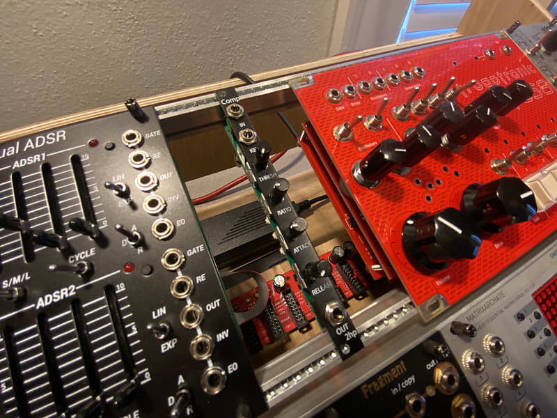 2hp comp black | Reverb