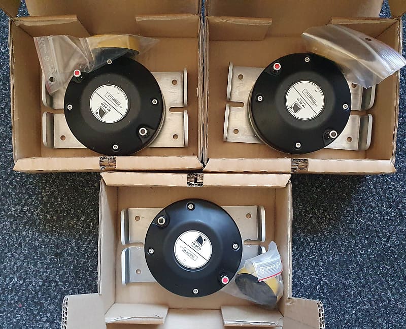 L'Acoustics HPB C33 | Reverb