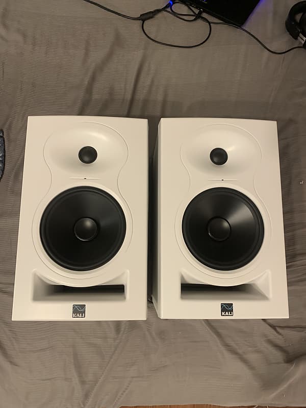 TWO Kali Audio LP-6 V2 Active Studio Monitors 2021 - Present | Reverb