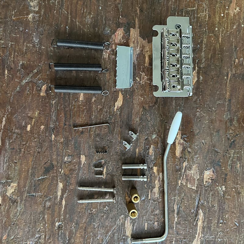 Fender Tremolo System with String Trees 2024 - Chrome | Reverb