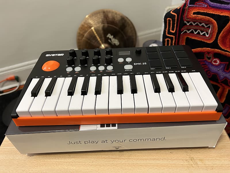 Avatar EMK25 25 Key MIDI and Pad Controller with Bluetooth | Reverb
