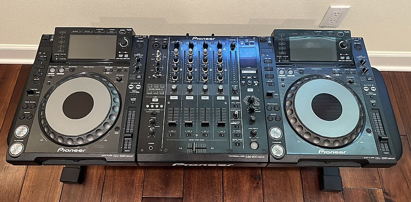 Pioneer CDJ-2000 Nexus DJ Turntable (2) and Pioneer DJM 900 | Reverb