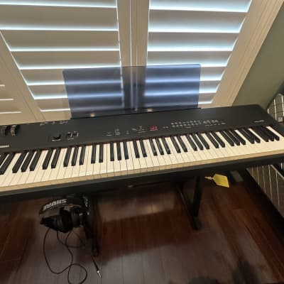 Yamaha CP70 CP80 complete set of Legs/ pedal/ brackets, pedal | Reverb