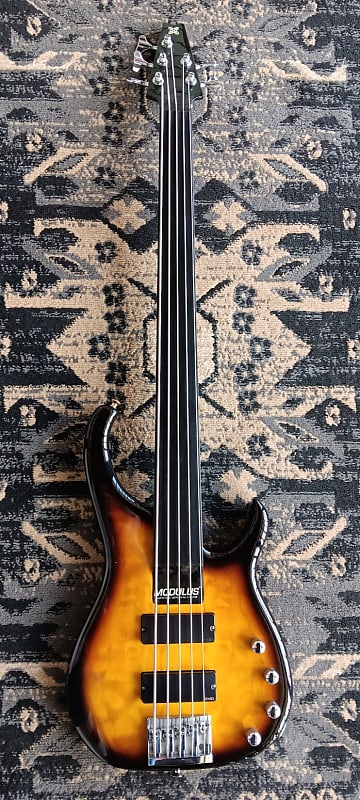 Modulus Quantum 5 String Fretless 1993 - Tobacco Burst | Reverb