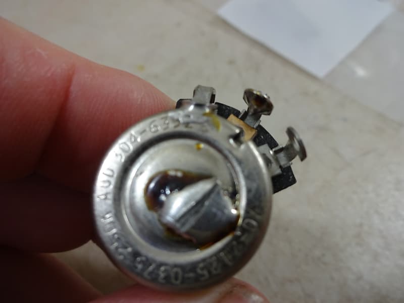 Fender Stratocaster 1963 Volume pot # 1 | Reverb