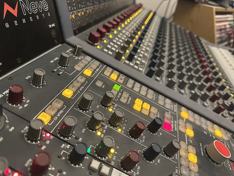 Neve Genesys 2007 - Grey | Reverb