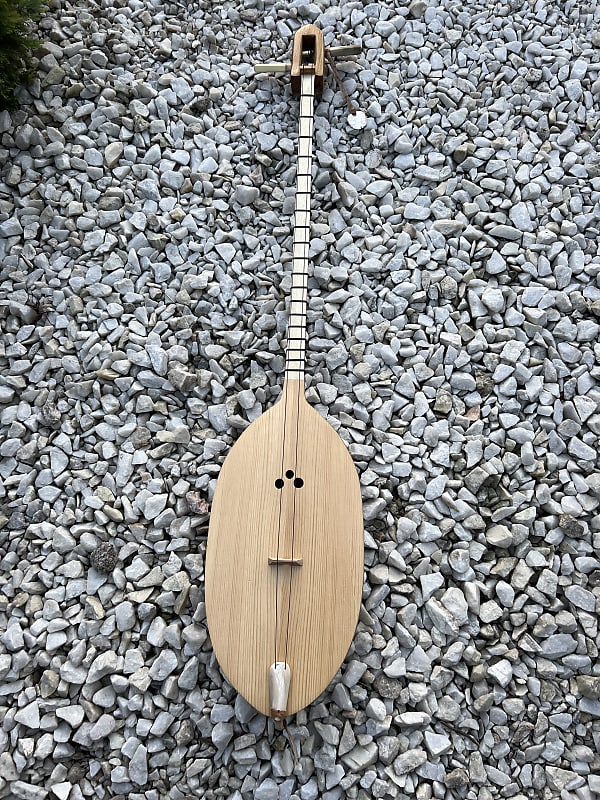 The Tovshuur, Topshur or Tovshuur. 2022 | Reverb UK