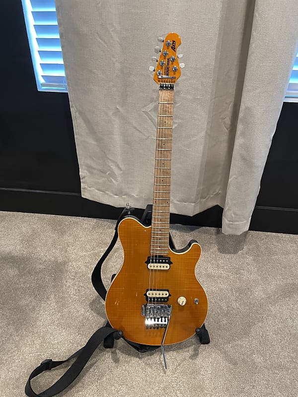 Earnieball Music Man Axis 1993 - Maple flame | Reverb