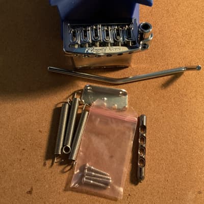 Floyd Rose RT100N Rail Tail Tremolo System, Narrow, Chrome | Reverb