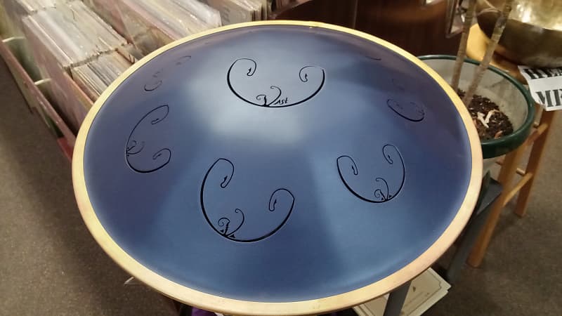 Rav Vast Hangdrum D Celtic Minor Handpan W/Bag | Reverb