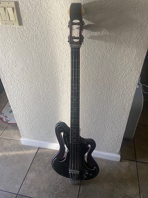 Ampeg Scroll Bass 1967 Burgandy | Reverb