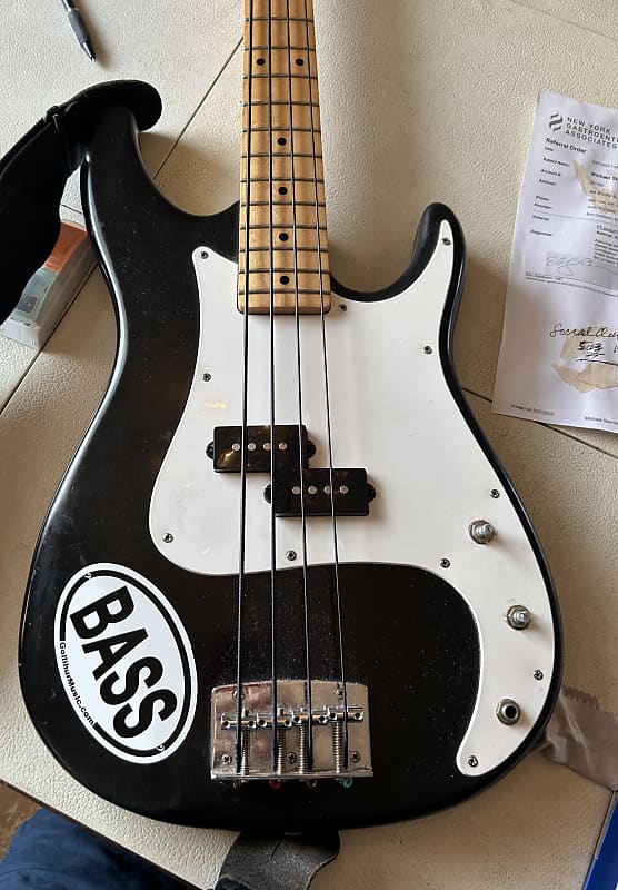 Peavey Fury Bass Guitar - Black | Reverb