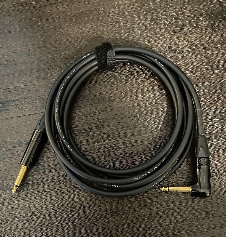 Mogami Gold Instrument Cable Angled - Straight - 10 ft. | Reverb