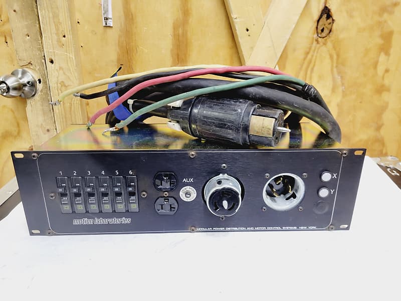 Motion Laboratories 3 Space Rack Power Distribution 6 20A | Reverb