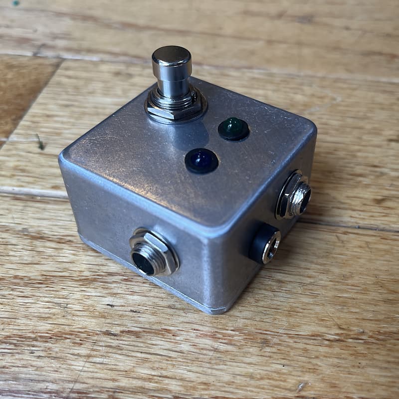 JDC FX Micro AB switch with dual LEDs - brand new | Reverb