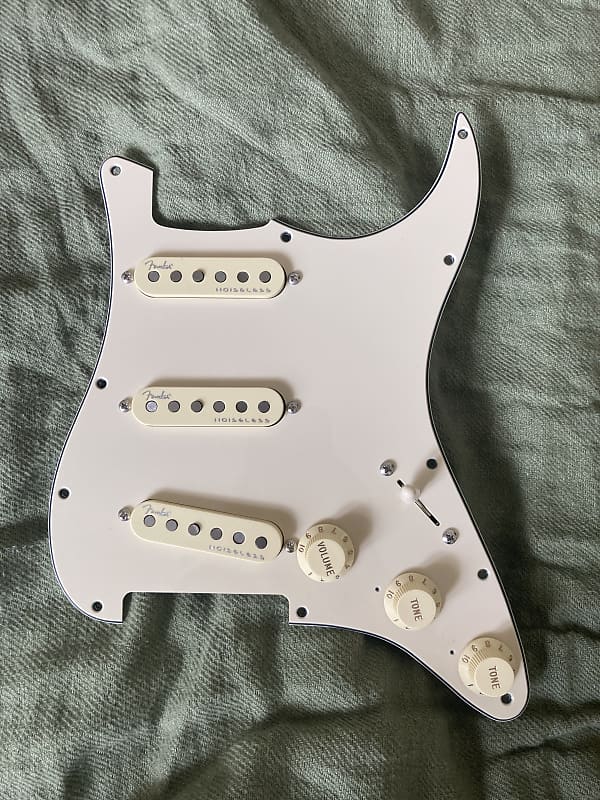 LOADED STRAT/STRATOCASTER PICKGUARD W FENDER GEN 4 NOISELESS | Reverb