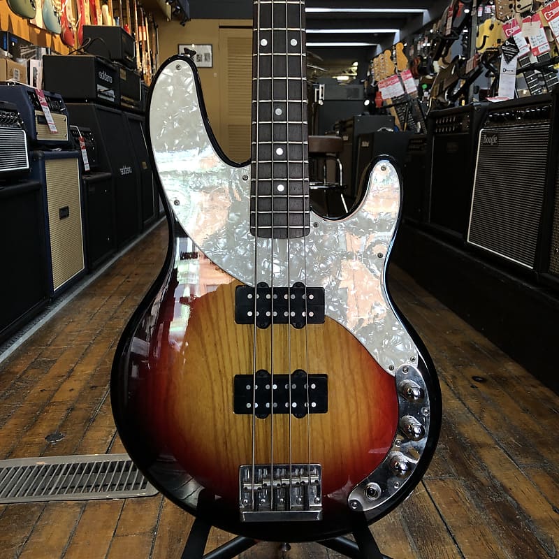 Robin USA Freedom Bass 1997 3-Color Sunburst #1 of 10 | Reverb