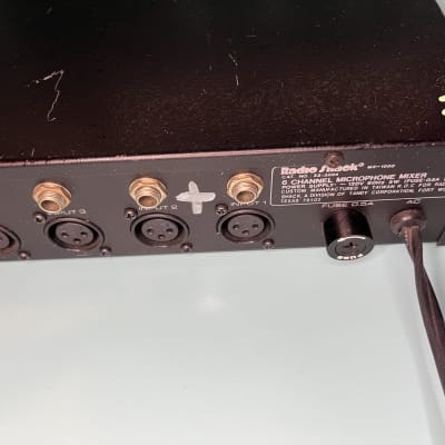 RadioShack MX-1000 6-Channel Rack Mount Microphone Mixer | Reverb