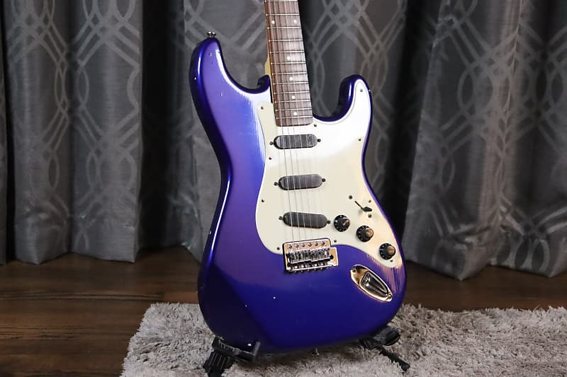 Hondo II SSS - Blue | Reverb