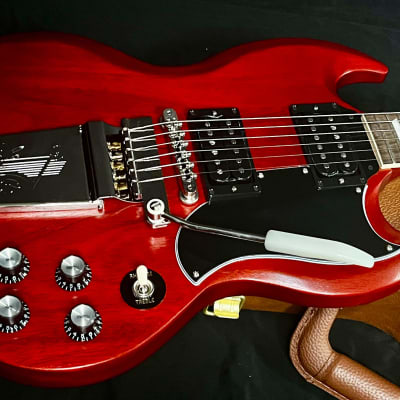 Gibson Mod™ Collection //SG Standard 2022 Gold Metallic | Reverb