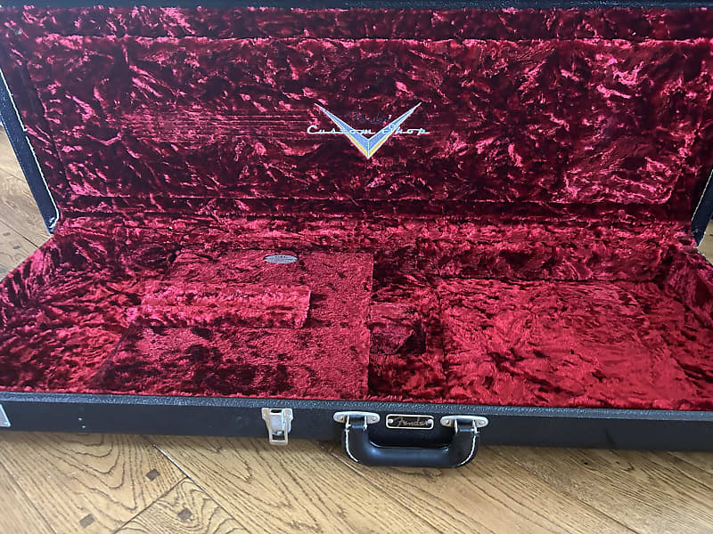 Fender USA Custom Shop Deluxe Hard Case G&G - Red Velvet | Reverb