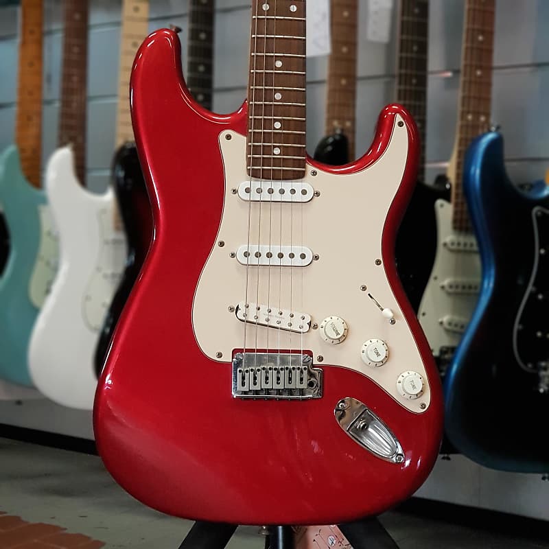 Squier Standard Series 20 Th Anniversary Stratocaster Red | Reverb