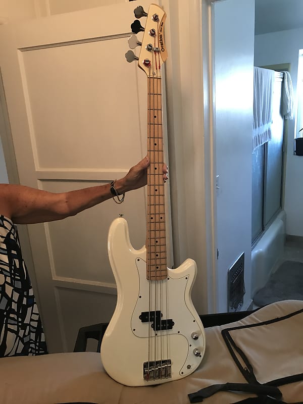Ovation Ultra Bass 1980’s-1990’s Ivory white original | Reverb