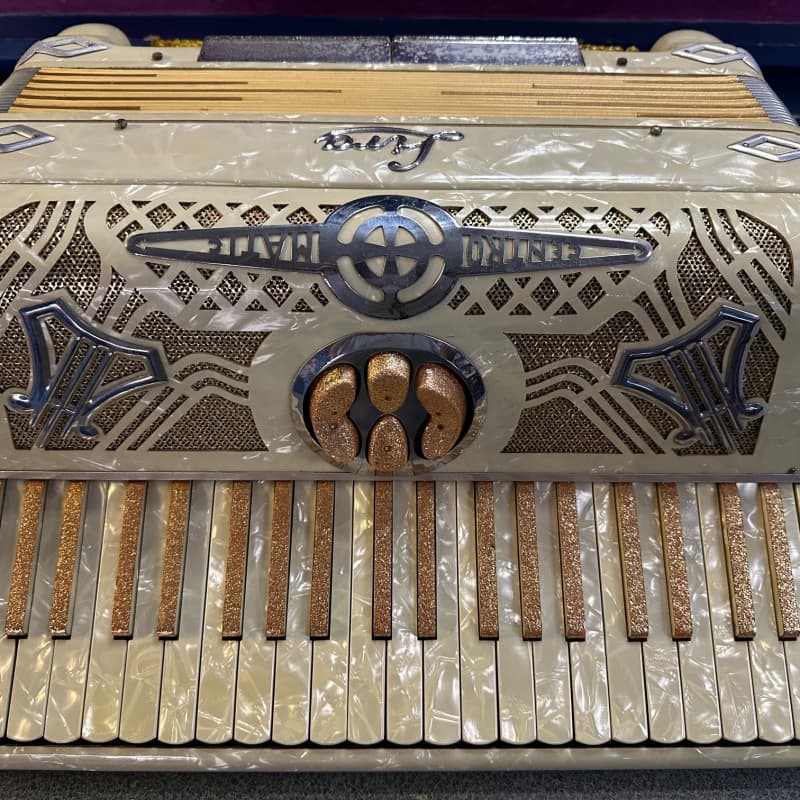 Accordions - New & Used Accordions For Sale | Reverb