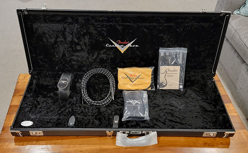 Fender G&G Custom Shop Guitar Case - Black - With case Candy! | Reverb